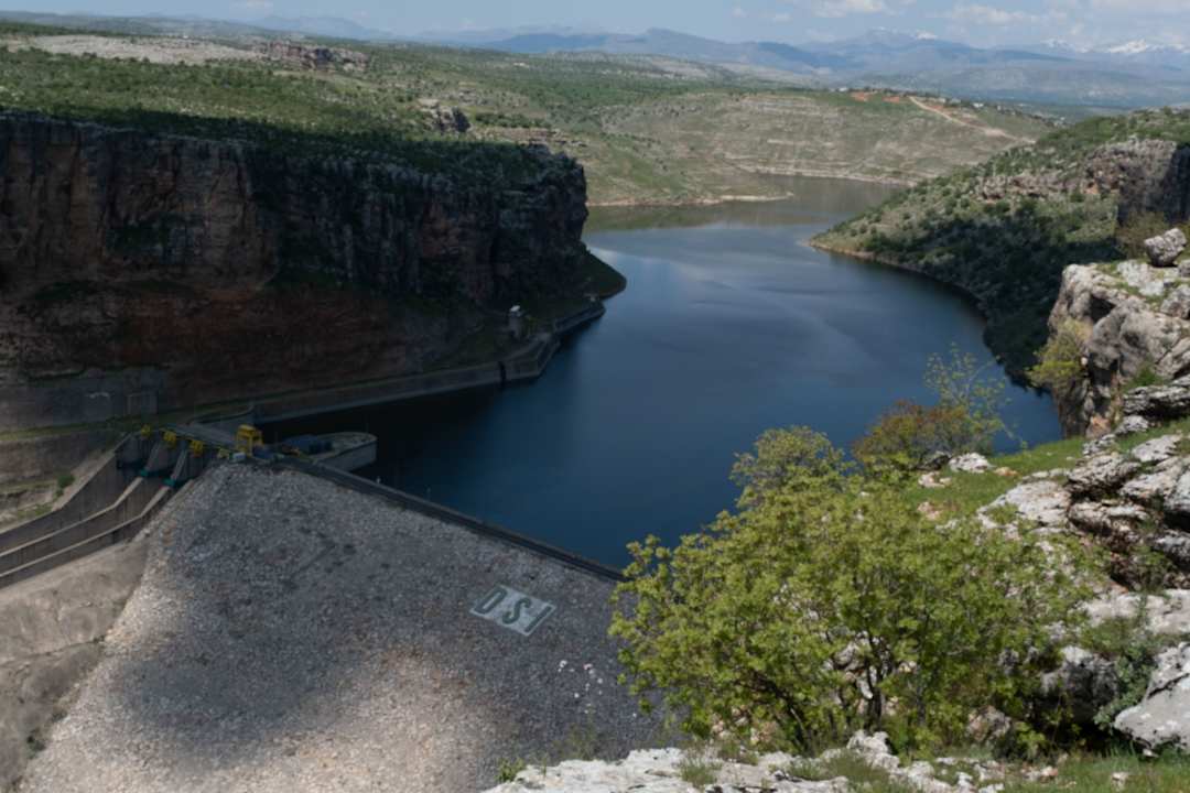 A Kurdish Photographer Records the Brutal Transformation of the Rivers ...