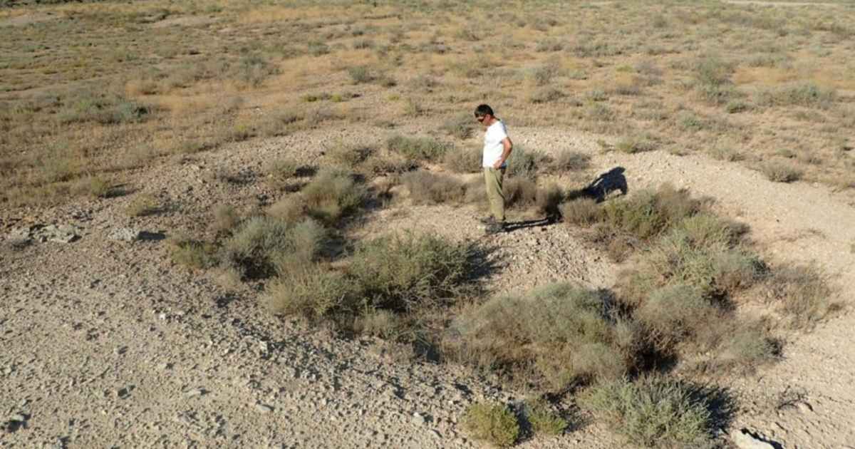 Giant ‘Arrows’ Seen From Space Point to a Vanished World
